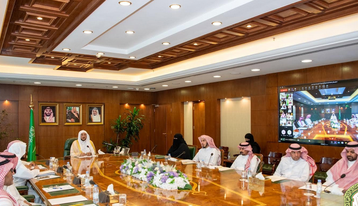 وزير الشؤون الإسلامية يستعرض خطط الوزارة في العمل على تطوير الموظفين ...